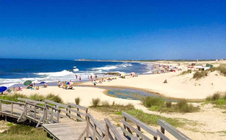 Punta del Diablo – Mein erster Strand in Uruguay PETERSTRAVEL