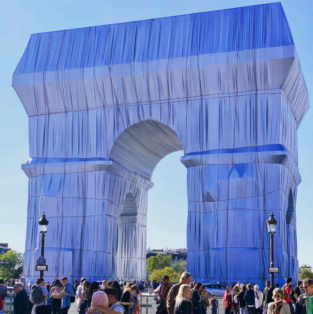 Christo und Jeanne-Claude - "L'Arc de Triomphe, Wrapped"