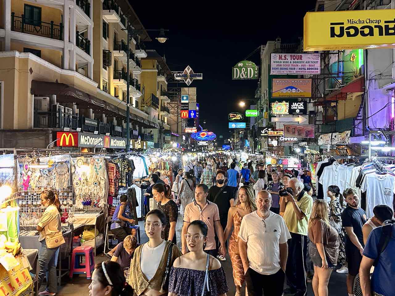 Die Khao San Road: Vom Geheimtipp zur Legende